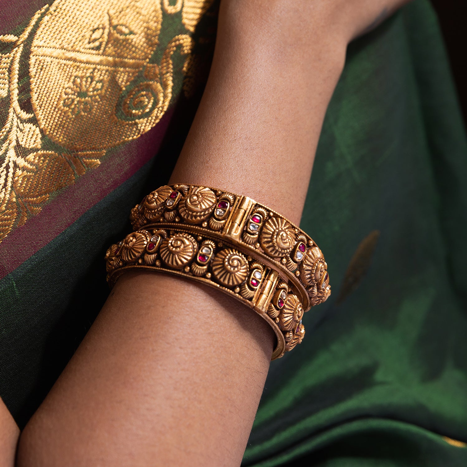 Abhigna Temple Antique Nakshi Kada